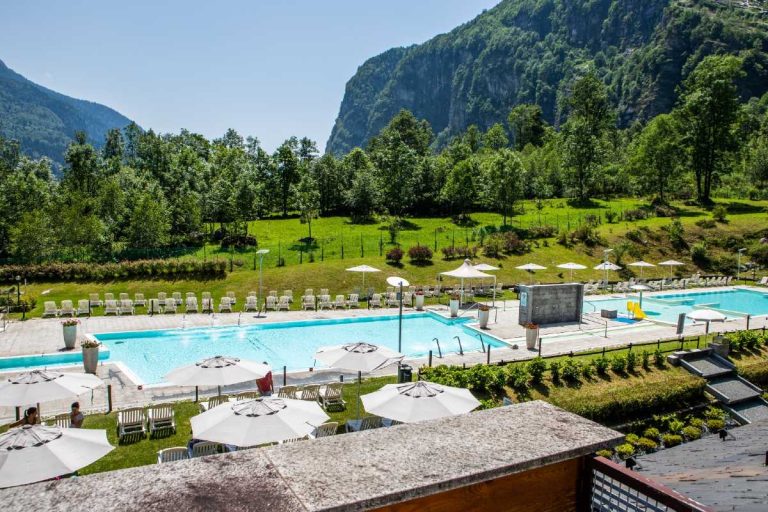 Le terme immerse tra le montagne: spendi solo 8 euro